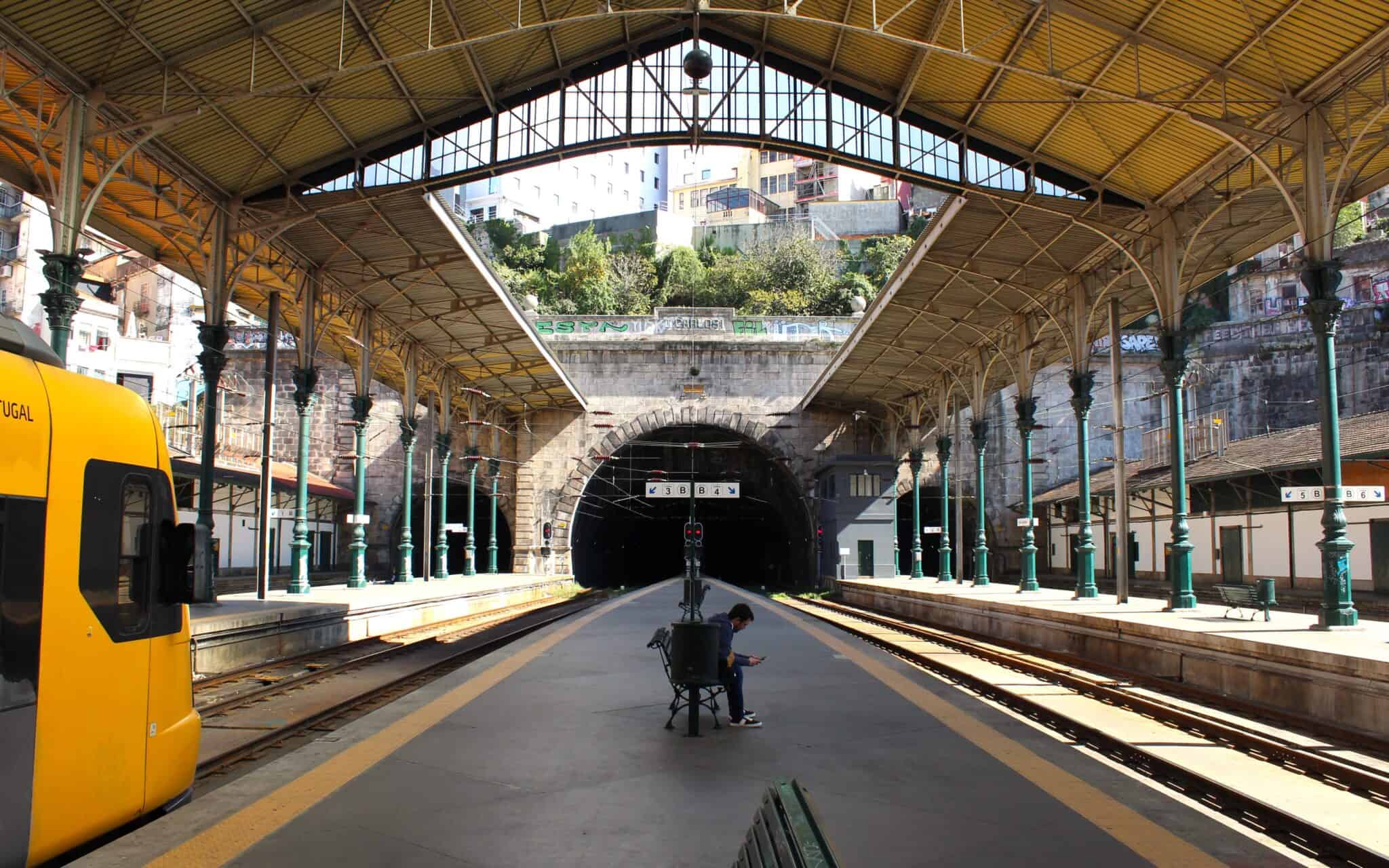 Lisbon Train Station - Lisboa Santa Apolonia - Visit Lisbon